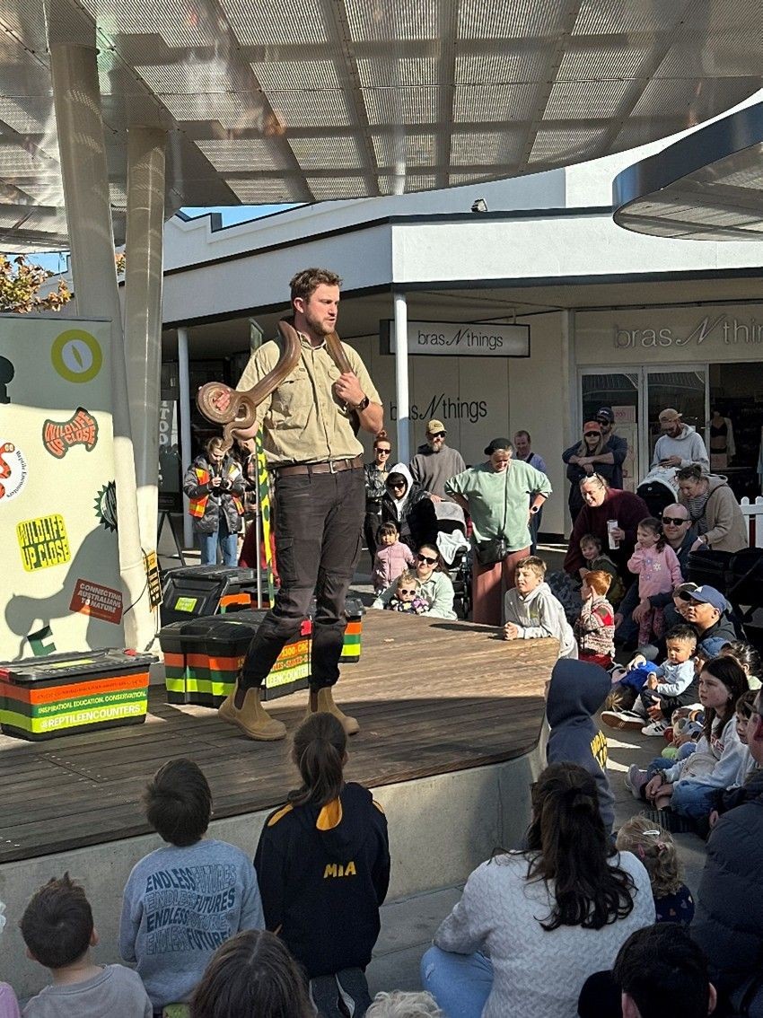 Popup Hangout proves to be a poppin’ good time - Greater Shepparton ...